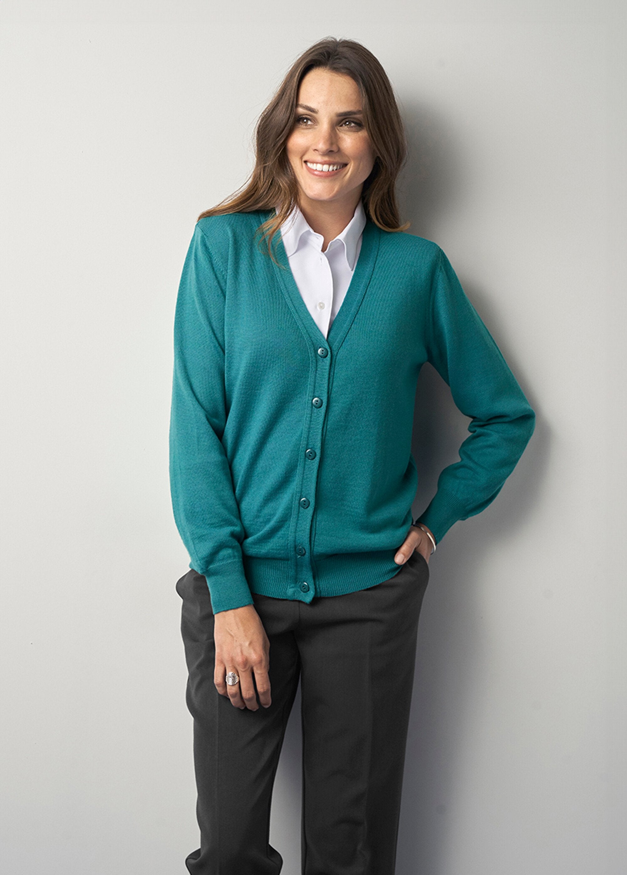 Buttoned V-neck cardigan with merino wool Emerald | Afibel