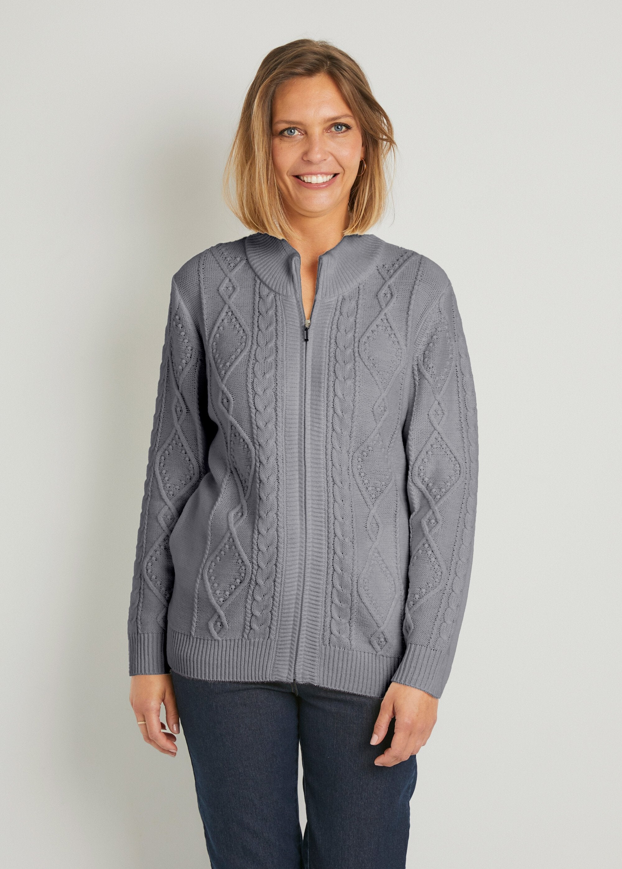 Warm zipped cardigan with cable high collar Gray | Afibel